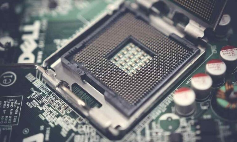 Arduino Nano vs Arduino Uno: Entenda as diferenças entre os componentes ...